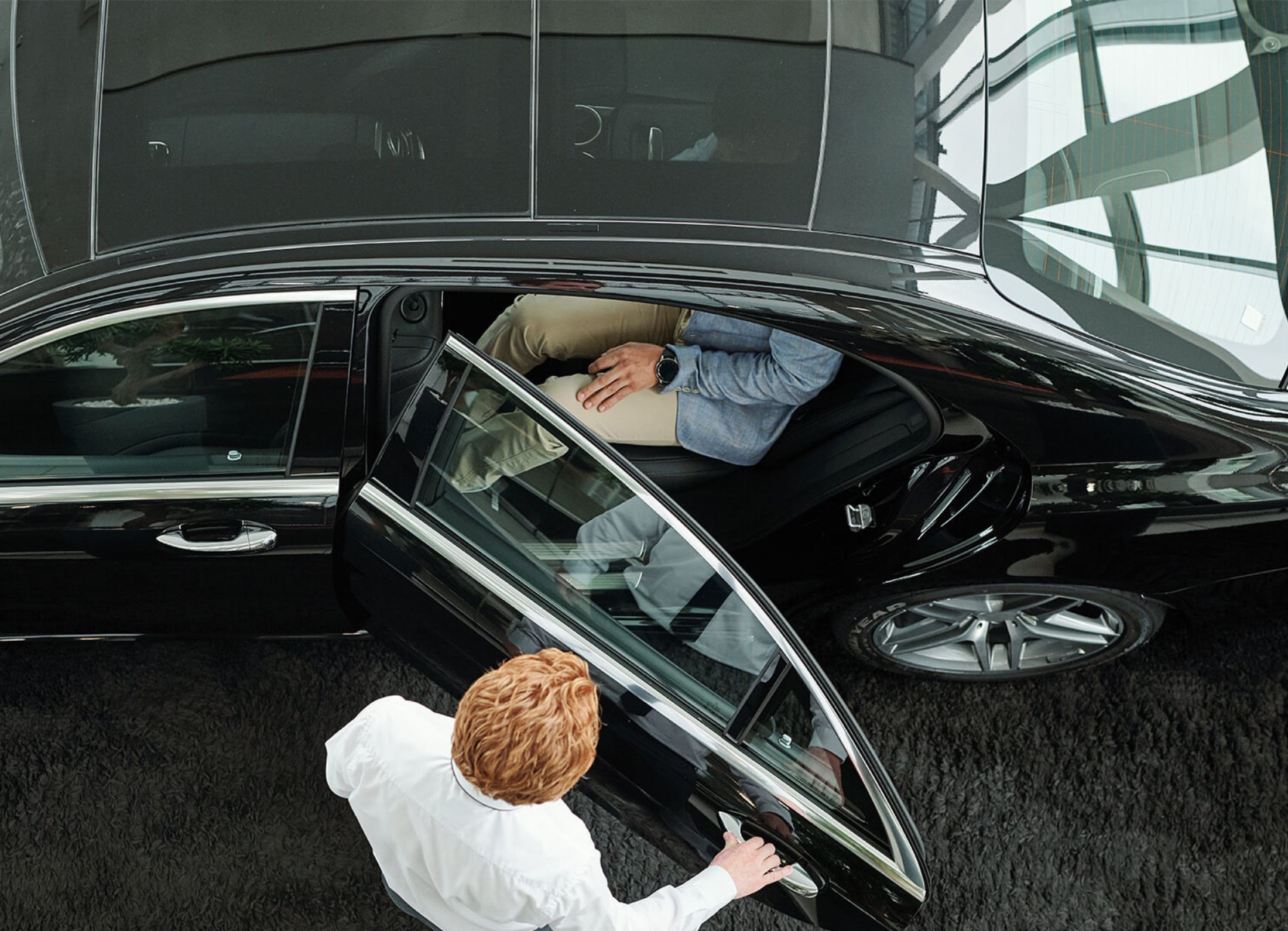 Make Your First Impression Classical with premier ride corporate limo ...